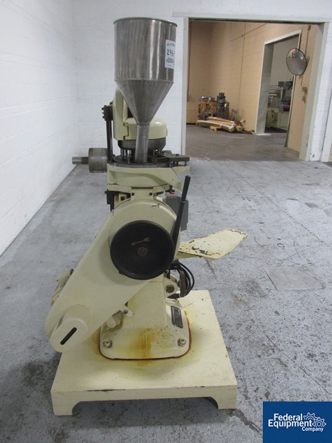 Colton 216 Tablet Press, 16 Station | Federal Equipment Company