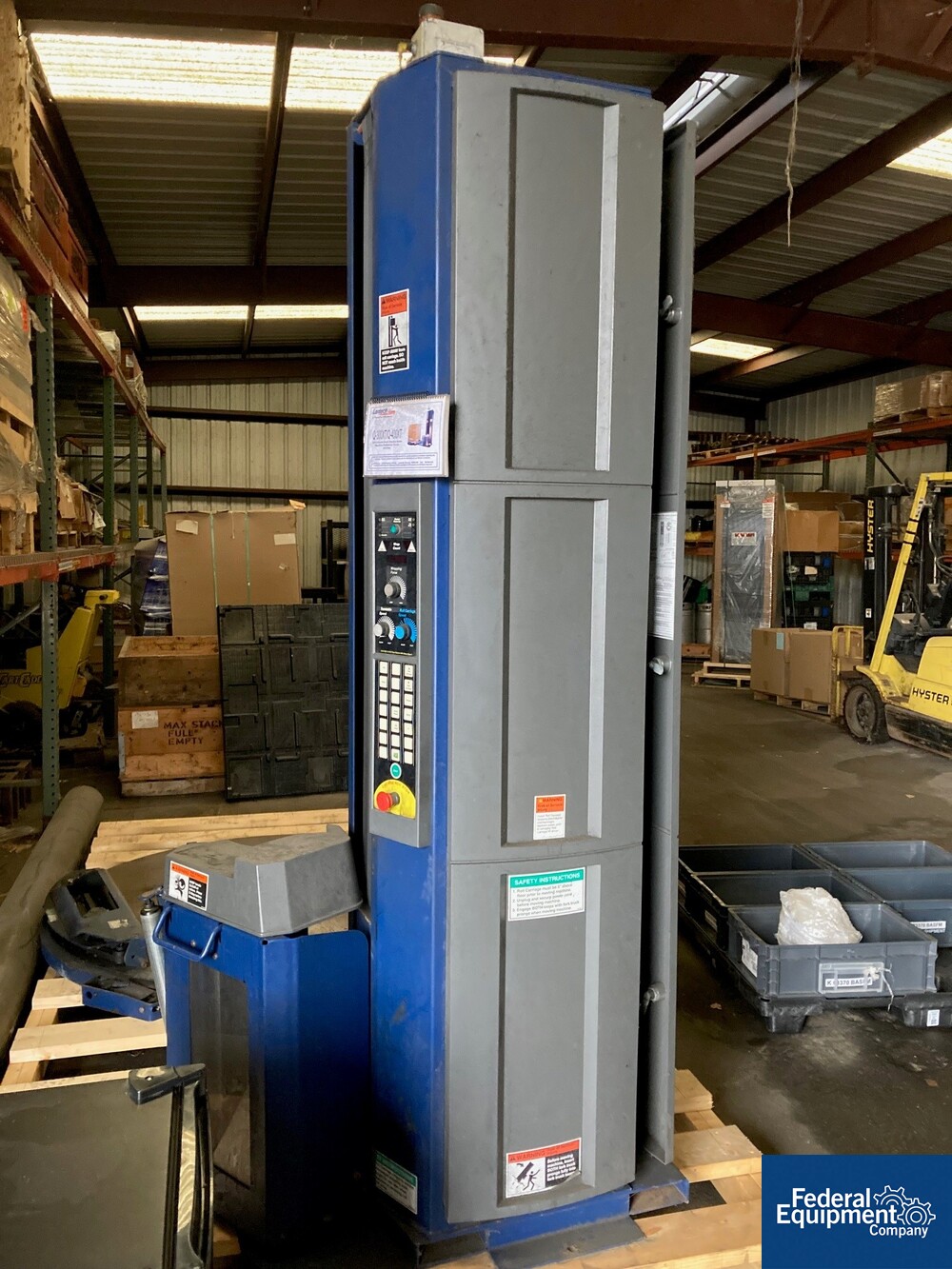 Lantech Q300XT Pallet Stretch Wrapper | Federal Equipment Company