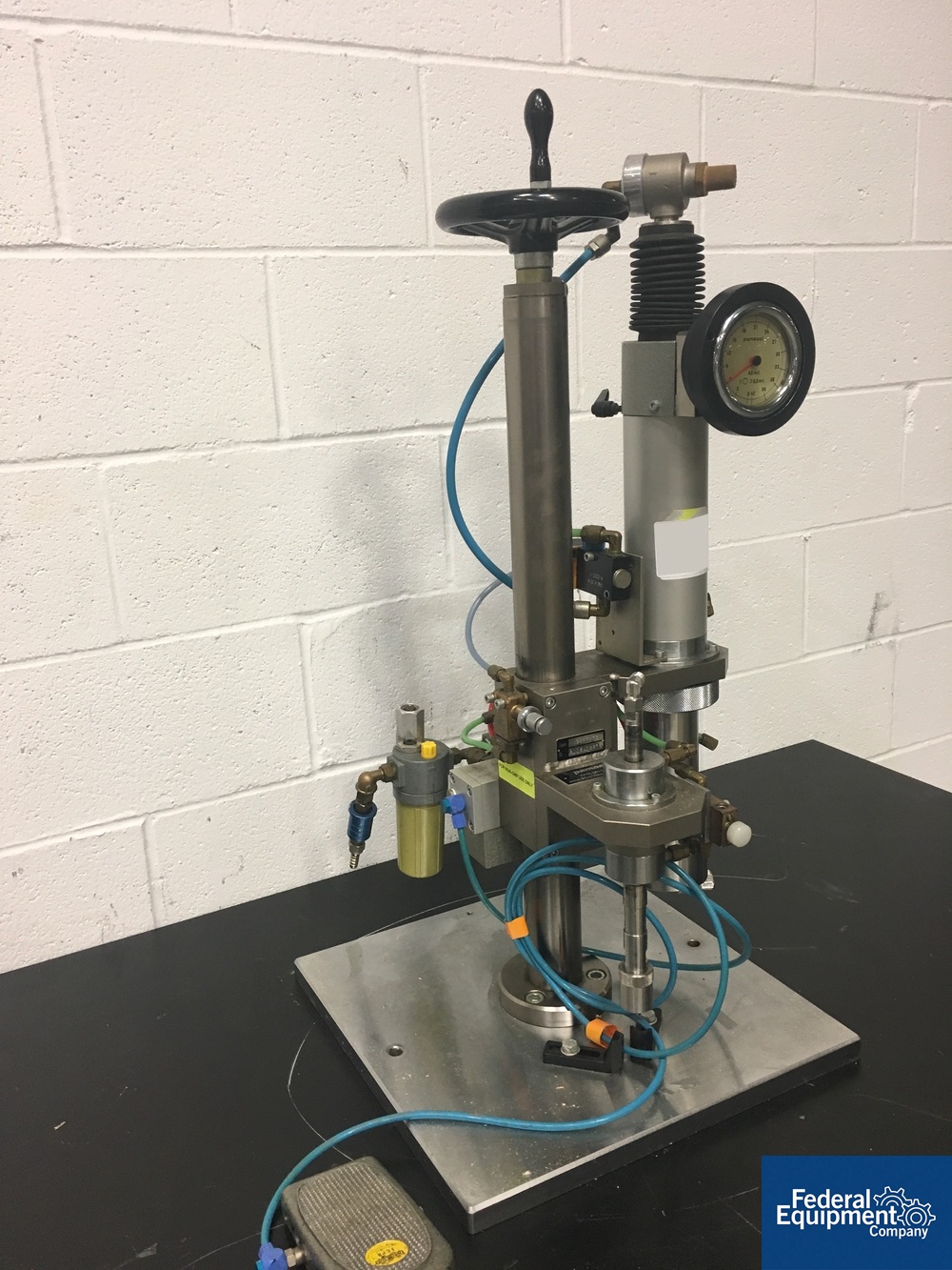 Pamasol Propellant Filler, Model 2011/10 | Federal Equipment Company