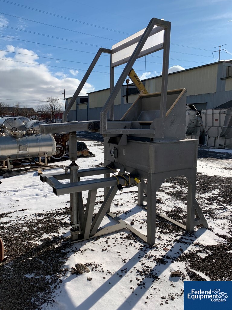 Tote Systems Tilt Discharge Station | Federal Equipment Company