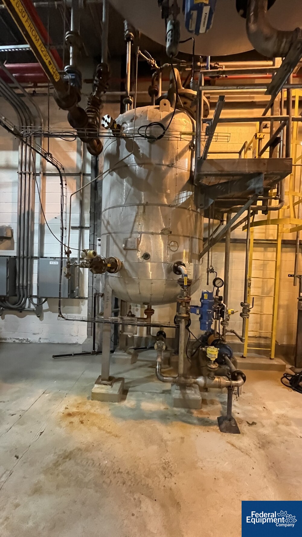 1,000 Gal Apache Receiver Tank, S/S, 90# | Federal Equipment Company