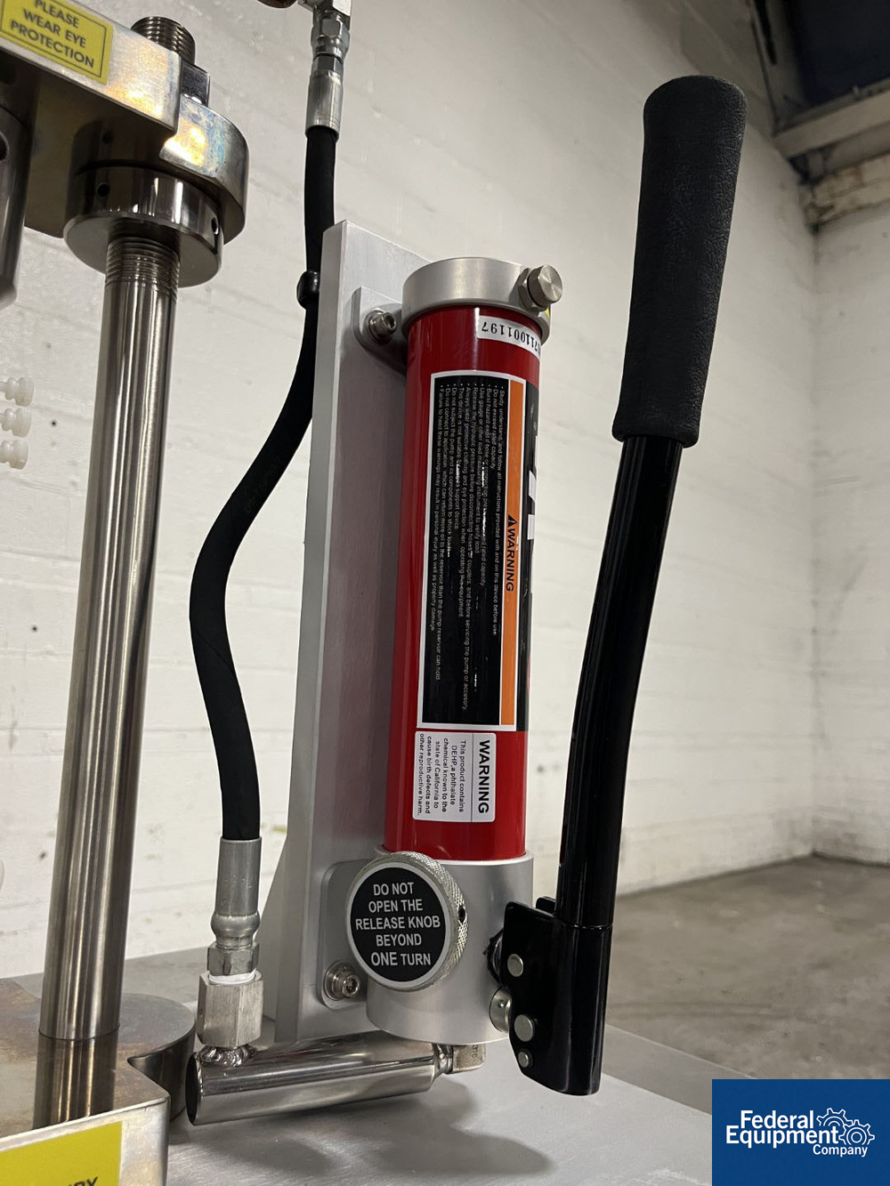 GlobePharma Tablet Press, Model MTCM-1 | Federal Equipment Company