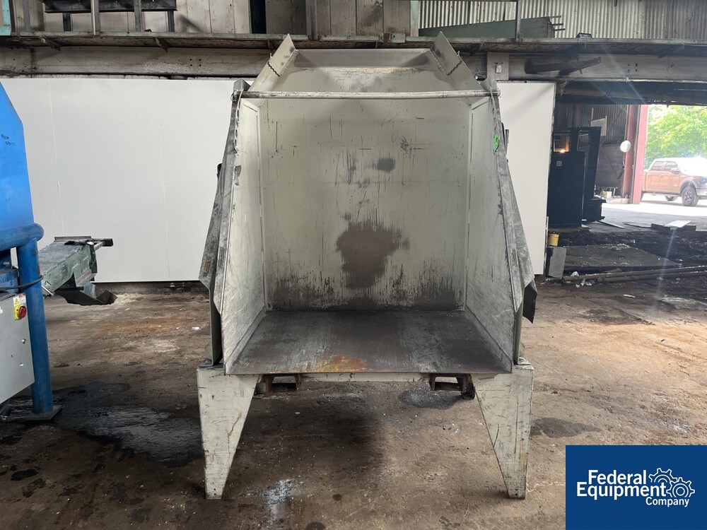 NBE Gaylord Box Dump Station | Federal Equipment Company